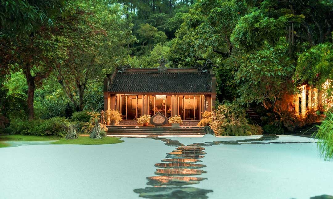 Dia Tang Phi Lai Pagoda - Jang Tour